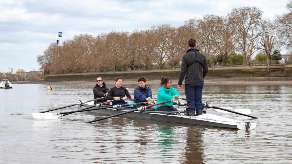 Rowing in London on the Thames- TopRow London - Putney Embankment
